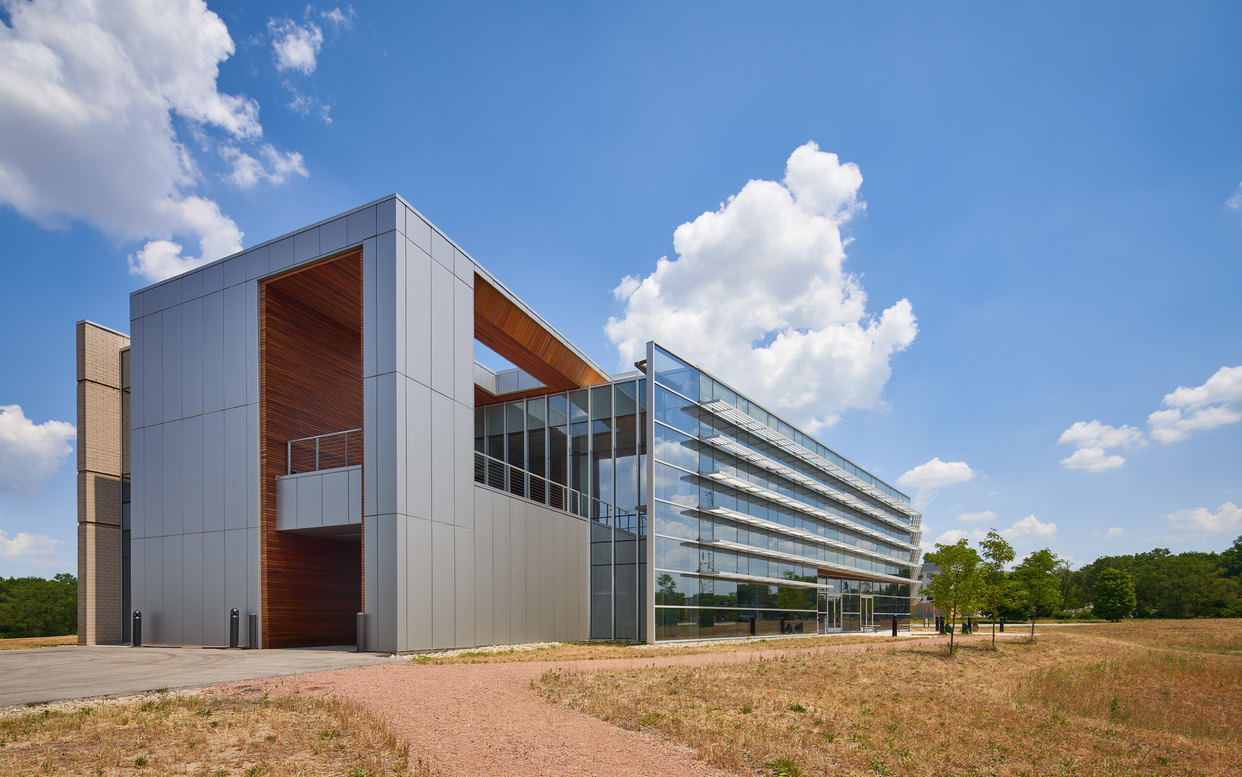 Indiana Toll Road Administration & Operations Building | SmithGroup Indiana Toll Road Administration & Operations Building | SmithGroup